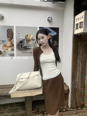 ajroom正版2026年新款韩系开衫+背心+抽绳直筒半身裙针织三件套女