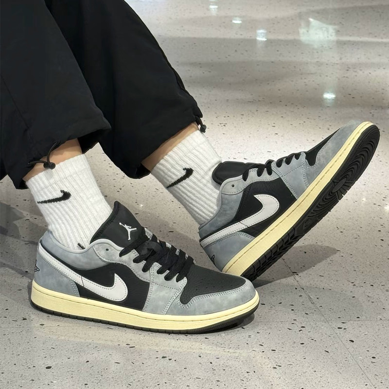 Nike Air Jordan 1 AJ1黑灰男复古低帮运动休闲篮球鞋HQ2010-012