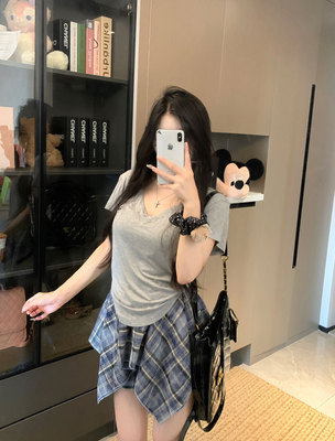 泡菜家 学院风减龄空气感V领T恤不规则夏季格子半身裙套装两件套