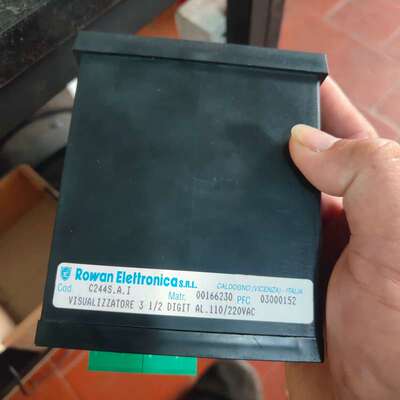 议价~意大利Rowan Elettronica数显表，型号C244~可维修