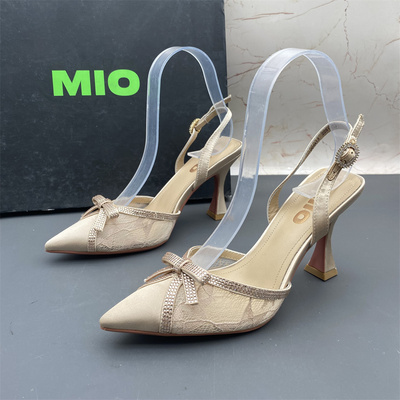 MIO米奥断码撤柜处理女鞋 细跟中高跟蕾丝扣带中空水钻尖头凉鞋