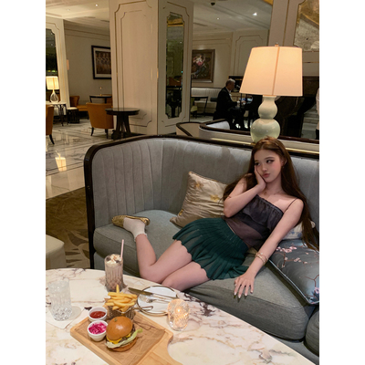 林悠 6/10 14:00 a*1a Vtg墨绿葱色伊力特裙\透透灰飘飘上衣