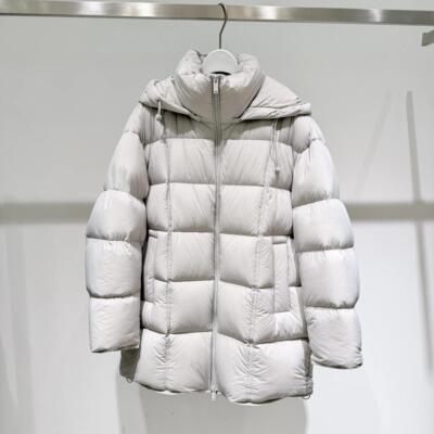 宽松加厚泡芙90鸭绒连帽羽绒服女