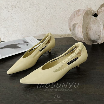 早春牛皮方头镂空中跟女单鞋