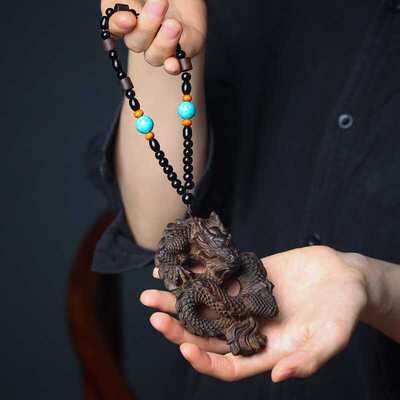 沉香木生肖龙牌手玩把件实木镂空雕刻中国龙车挂件盘龙年吉祥吊坠