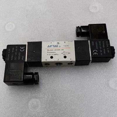议价德亚克电磁阀4V22008DC24V3.0w成色