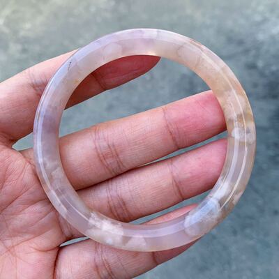 天然冰透樱花玛瑙百搭圆条手镯