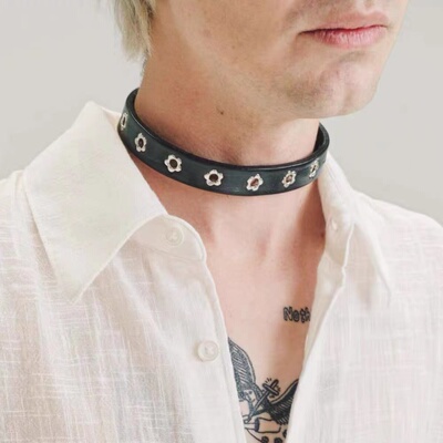 福利 our l风格黑色牛皮花朵铆钉项圈choker 男女项链手环手链