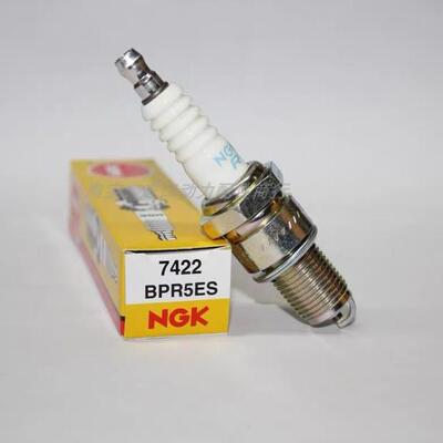 NGK火花塞BPR5ES适用于本田草坪割草剪草发电机GXV160 GX120 200