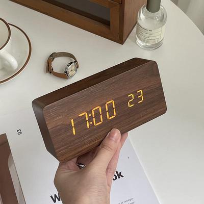 杂啊复古简约声数字钟学生用床头桌面台式时木质闹DWF钟控厅小摆