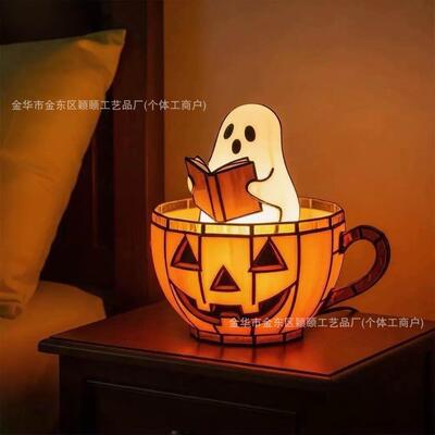 跨境新品Ghost Reading Book Lamp万圣节鬼读书灯树脂灯摆件
