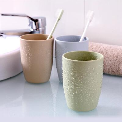 Minimalist and stylish family rinse cups, plain color plasti