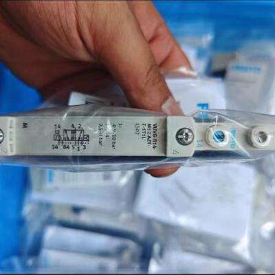 FESTO电磁阀VUVG-B14-M52/B52/T32C/P53C-AZT/MZT/ZT-F-1T1L 1P3
