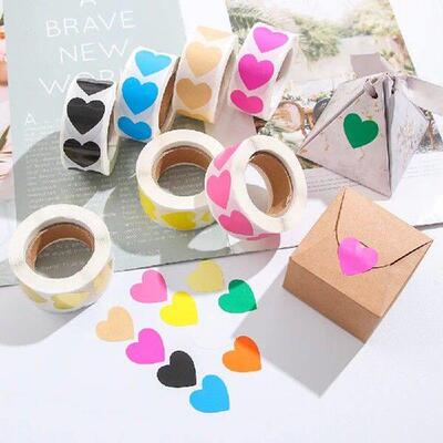 500Pcs/Roll Love Heart Shaped Sticker Cute Scraping