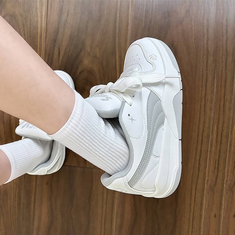 易少年 原创厚底面包鞋女百搭运动休闲板鞋学生小白鞋子2025新款