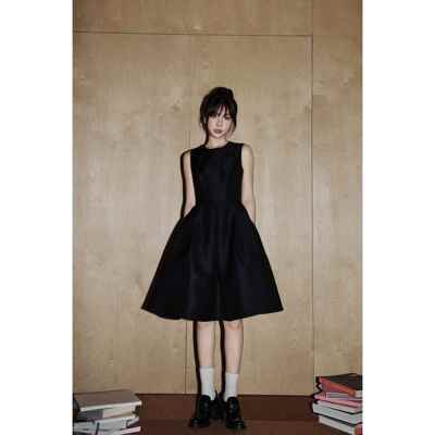 avenement/无袖收腰赫本裙/显瘦设计感中长款立体A字裙摆连衣裙女