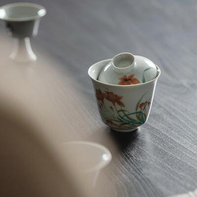 无落拟古青瓷碗粉彩下釉手绘鸢尾花执梦盖碗才文人GW二盖手工薄胎