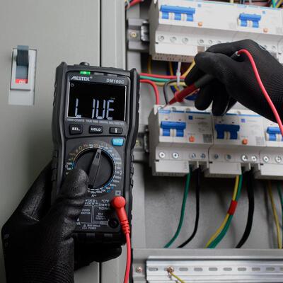 DM100C多功能高精度手自一体便捷数字万用表家电维修电工专用表防
