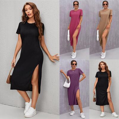 Women's knitted short sleeved dress with slit mid