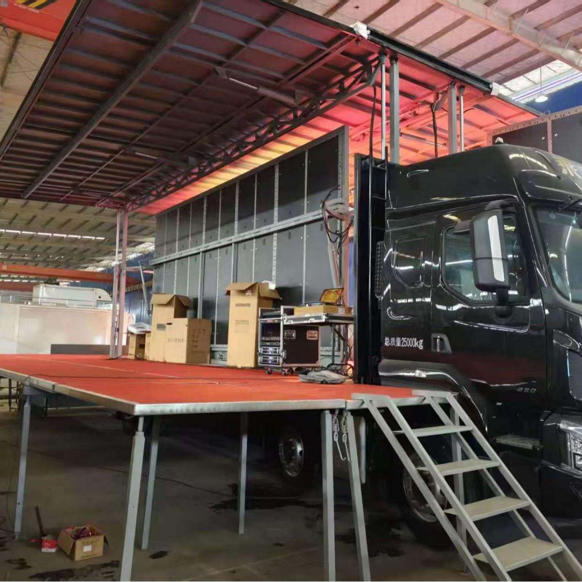 LED大屏幕路演车舞台车宣传车3.1米双排座专业户外车演出车