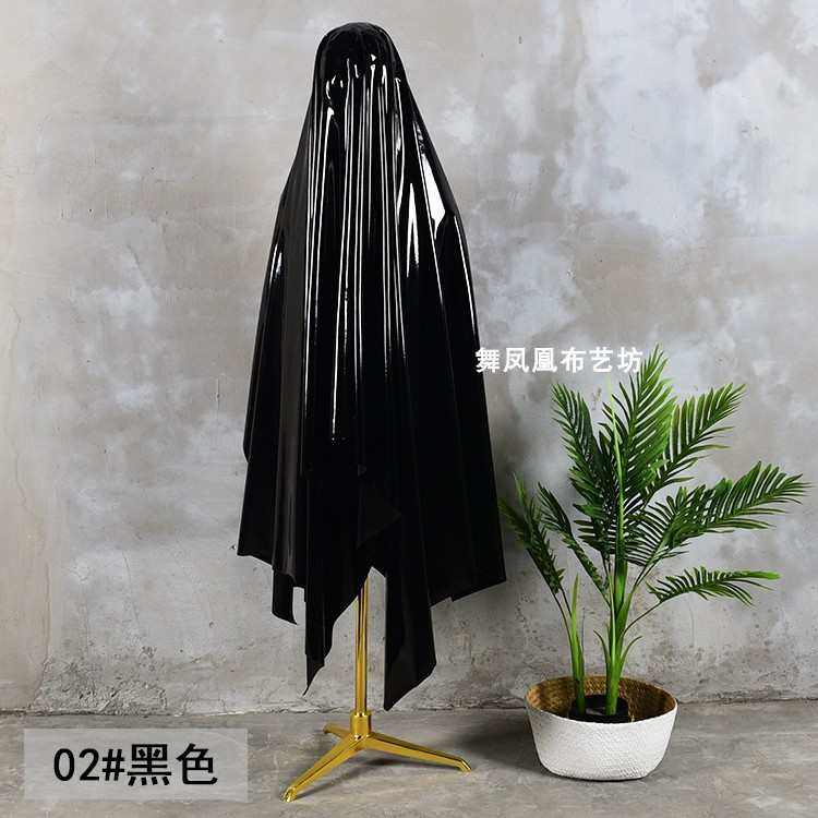 布料超仿皮面亮泽服装反光镜面滑亮皮革 面料极高弹力纯黑色柔软