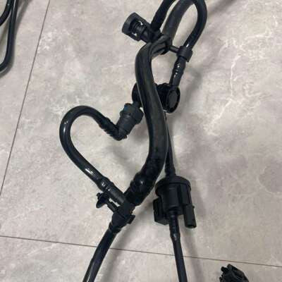 LR045109LR027894适用于路虎/捷豹RRE燃油蒸汽管