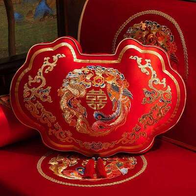 新中式婚喜字礼抱枕对婚庆婚PTN房布置客厅沙发主卧结压床红一色
