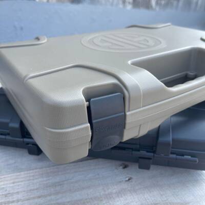 SIGP320M17M18手提收纳箱沙色黑色g17多功能设备防护箱玩具模型