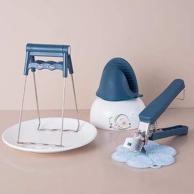 A three-piece set of heat-resistant household clips for hold