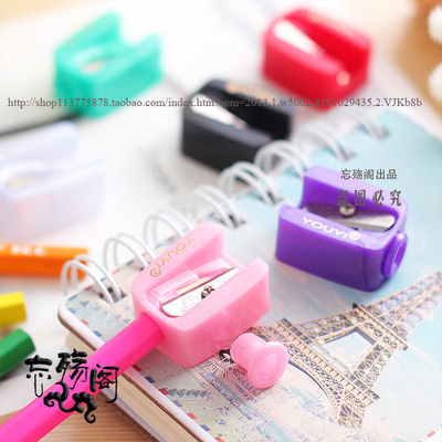 一个化妆彩妆眉笔唇线笔削笔刀