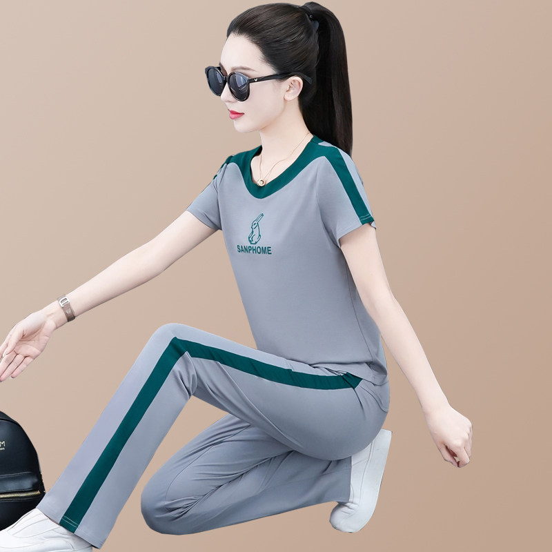 休闲运动服套装跑夏季时尚新款圆领冰丝款薄兔短袖洋气女步两件套