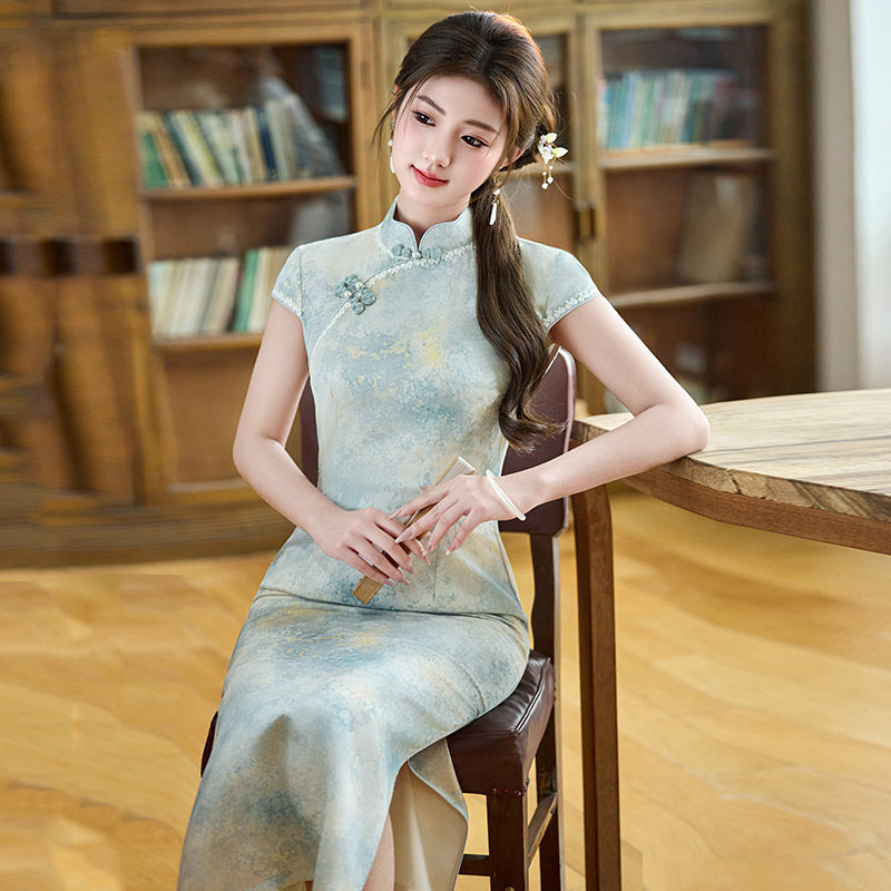 26绿色国风新中式无袖长款改良旗袍2026新款年轻款女级感复古夏季