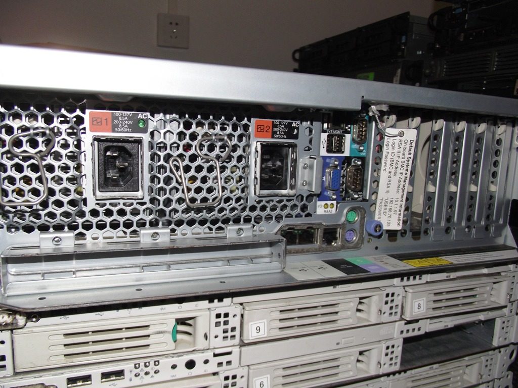 IBM X3850服务器 8863 4路CPU/8G/73G/DVD/双电源保修一年_虎窝淘