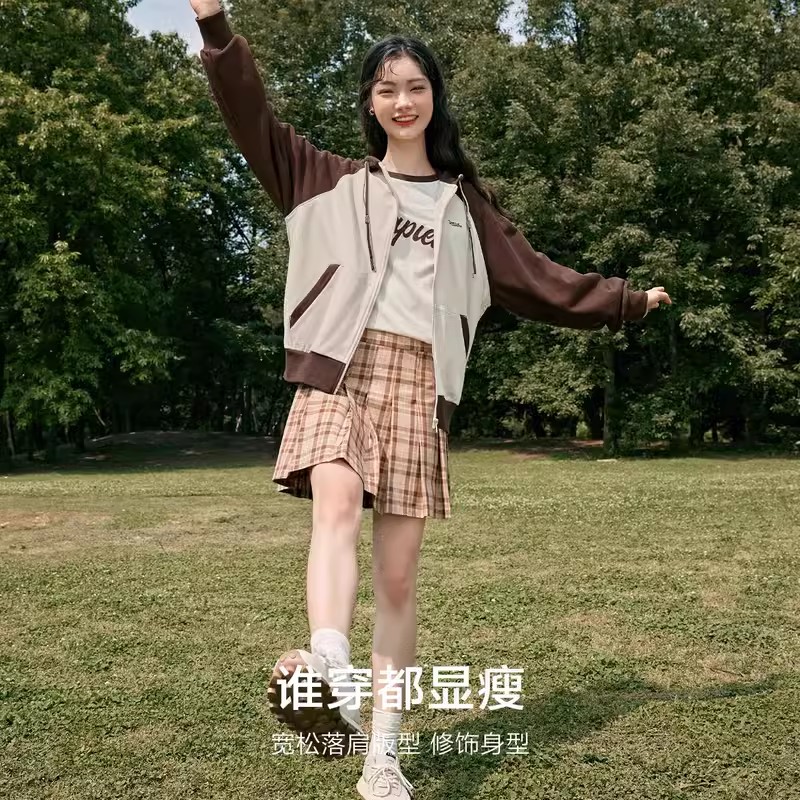 森马外套女2023秋季新款女装宽松落肩连帽夹克酒红色针织开衫卫衣_虎窝淘