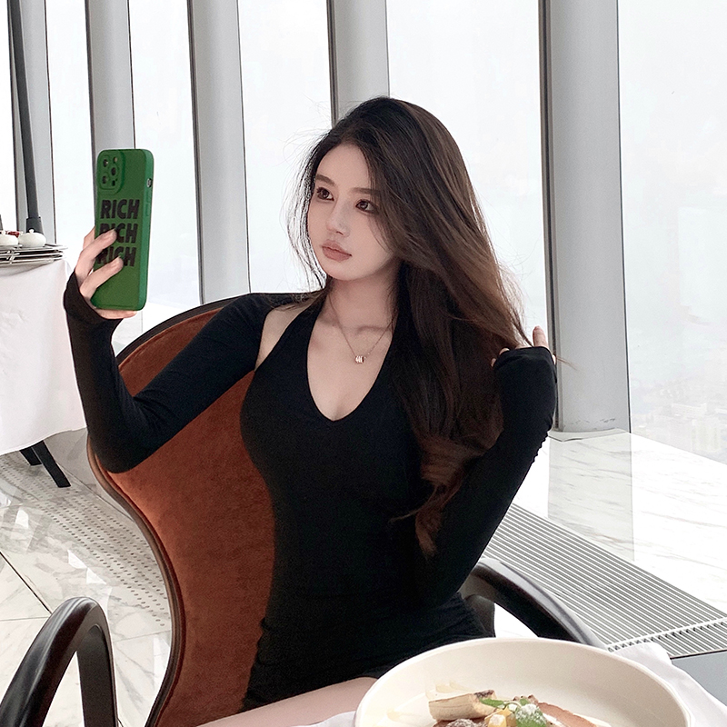 盘盘【褶皱元素YYDS】挂脖吊带露背连衣裙女设计感短裙纯欲两件套_虎窝淘