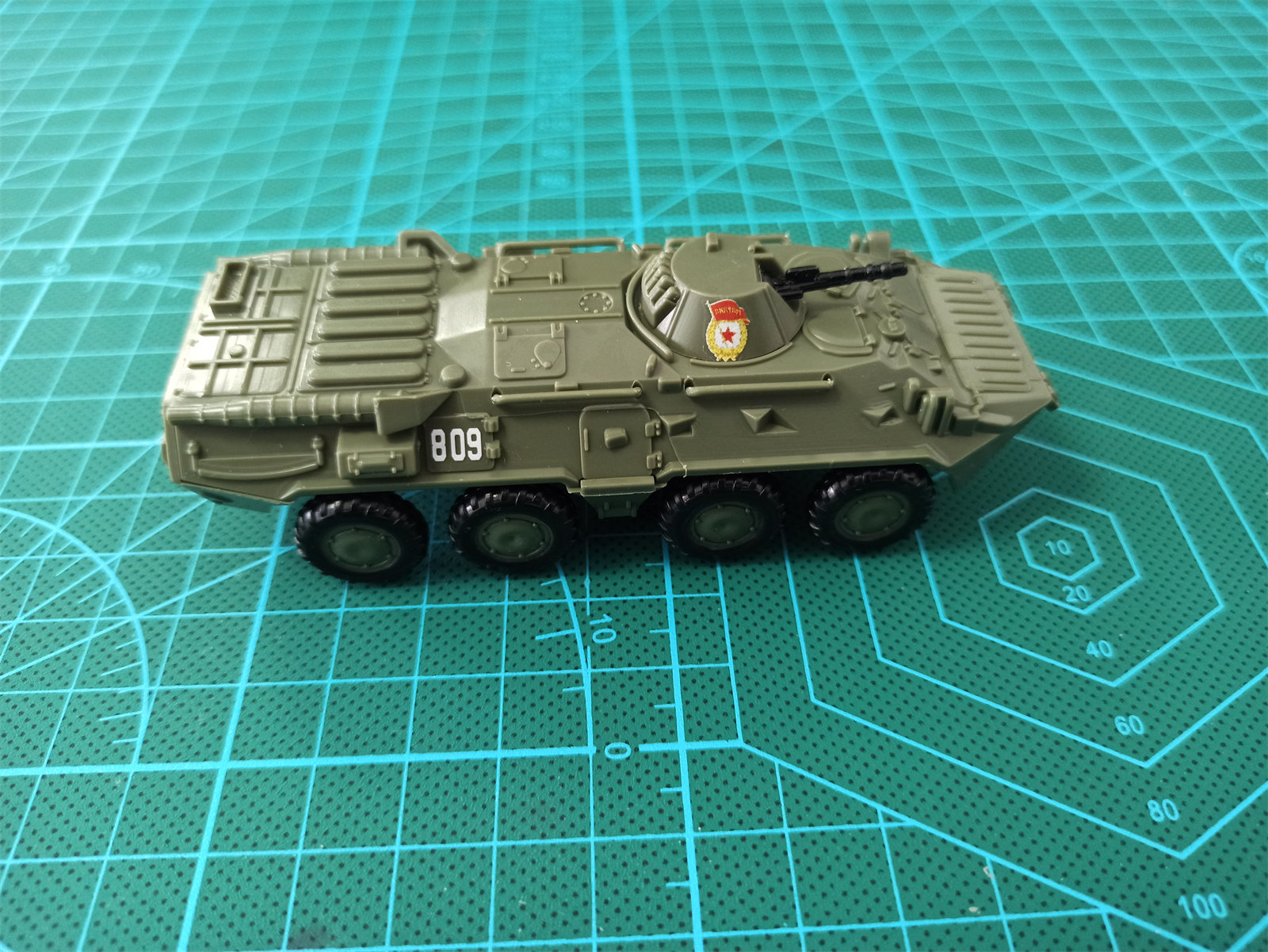 成品1:72轮式装甲车模型苏联俄罗斯BTR-80装甲车多种颜色满50包邮_虎窝淘