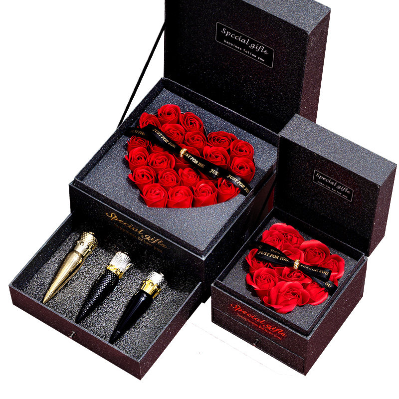 Christian Louboutin CL萝卜丁口红女王权杖黑管唇膏001M礼盒_虎窝淘