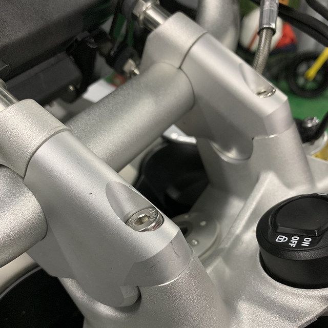 BMW motorcycle R1200R R1200RS modified handlebar height increase sizing ...