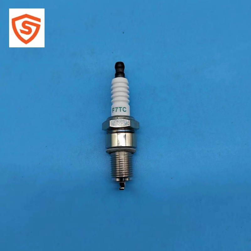 F7TC E6TC日本NGK BPR5ES火花塞适用罗宾本田汽油机雅马哈发电机_虎窝淘