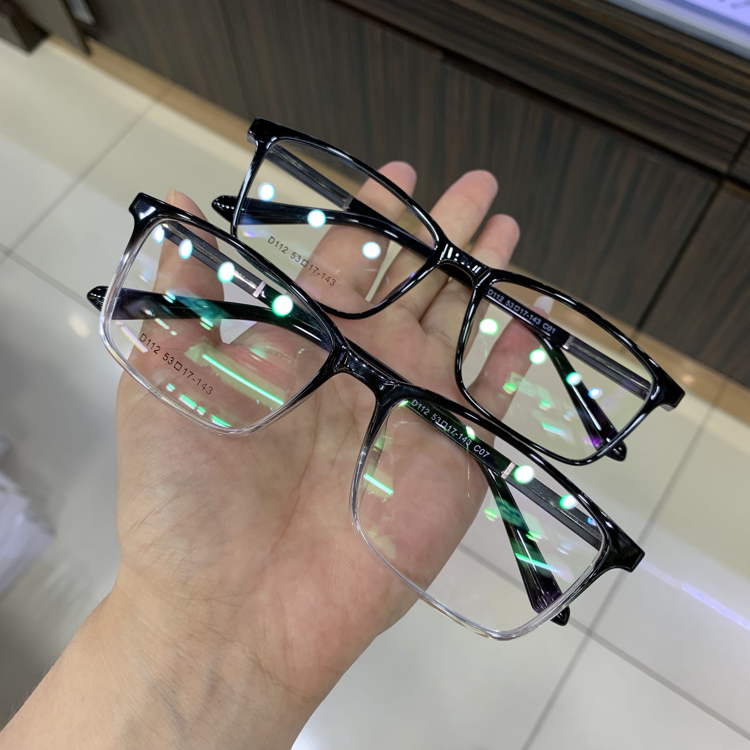 男士TR90超轻镜框可配近视平光防蓝光变色D112渐变色简约商务款_虎窝淘