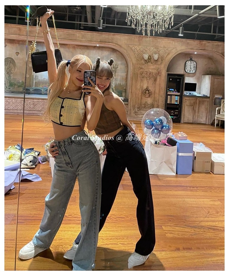 blackpink朴彩英rose和lisa同款牛仔裤闺蜜姐妹宽松直筒裤女春夏_虎窝淘