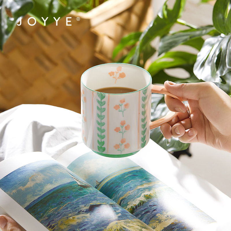 JOYYE可爱水杯女生高颜值陶瓷杯子家用带盖马克杯创意情侣咖啡杯_虎窝淘