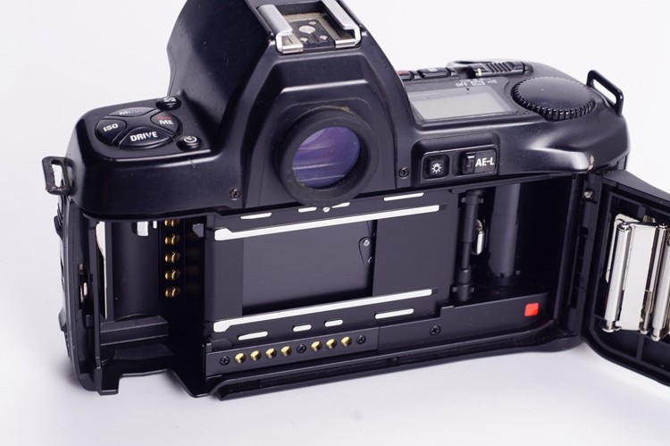 NIKON尼康 F801 S高端胶片单反相机自动不输 F80D 90可配50_虎窝淘