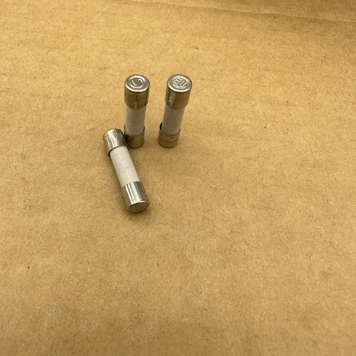 SIBA慢速5X20陶瓷保险丝179200 T 2A 4A 5A T2A德国进口ELU S标志_虎窝淘