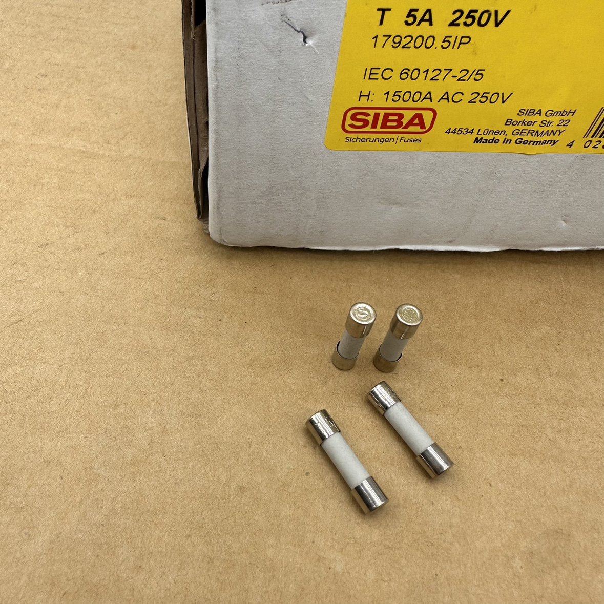 SIBA慢速5X20陶瓷保险丝179200 T 2A 4A 5A T2A德国进口ELU S标志_虎窝淘