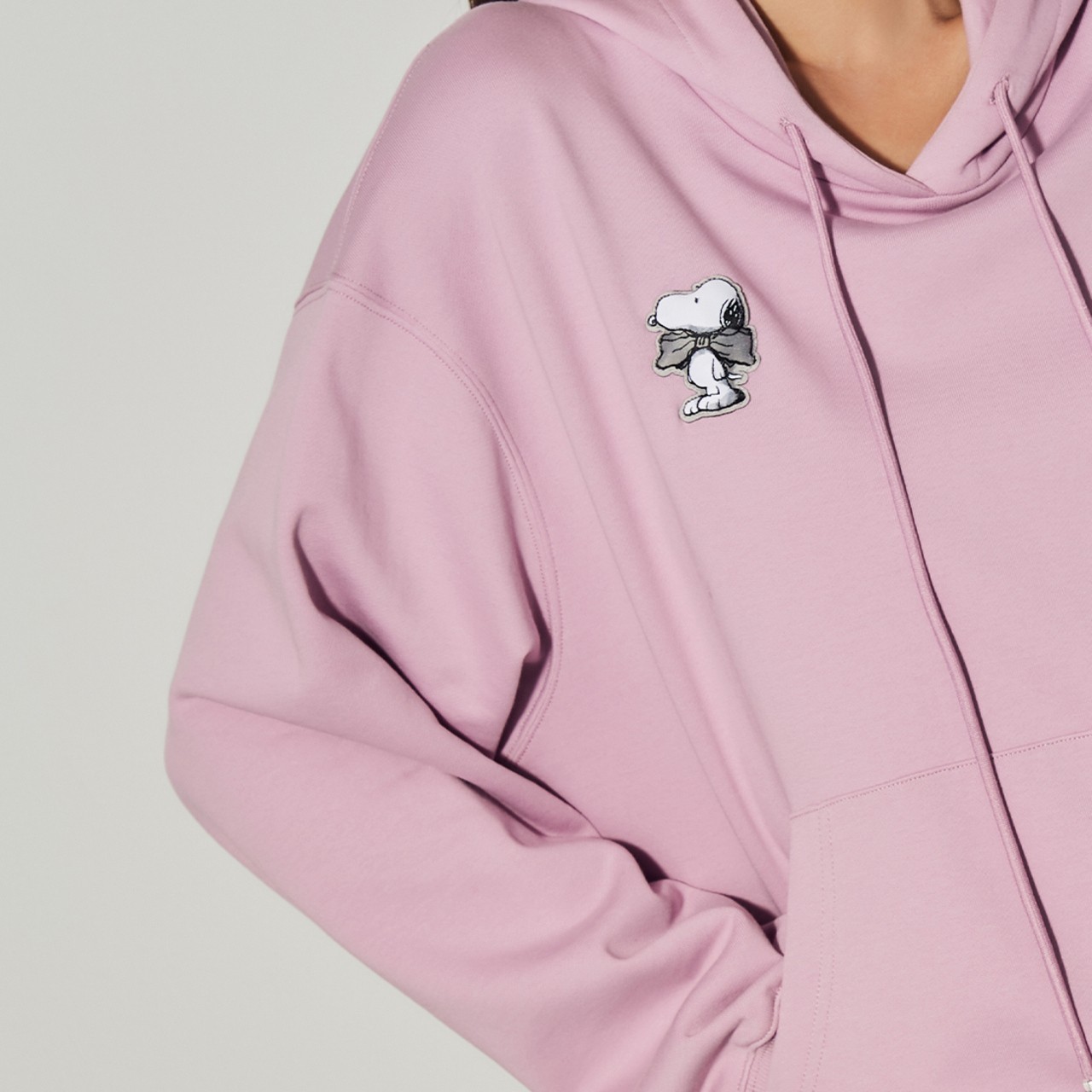 Z11女装商场专柜正品史努比联名卡通图案连帽卫衣DG212 21D_虎窝淘