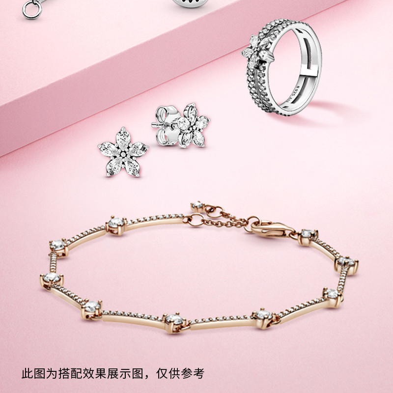 [618]Pandora潘多拉闪耀雪花耳钉925银可爱简约甜美风_虎窝淘