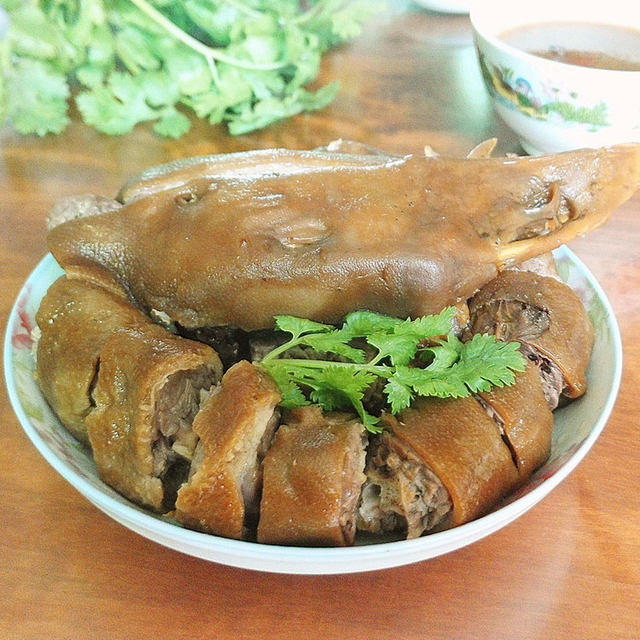 Chaoshan Braised Goose Head and Goose Neck Chaozhou Luji New Year Goods ...