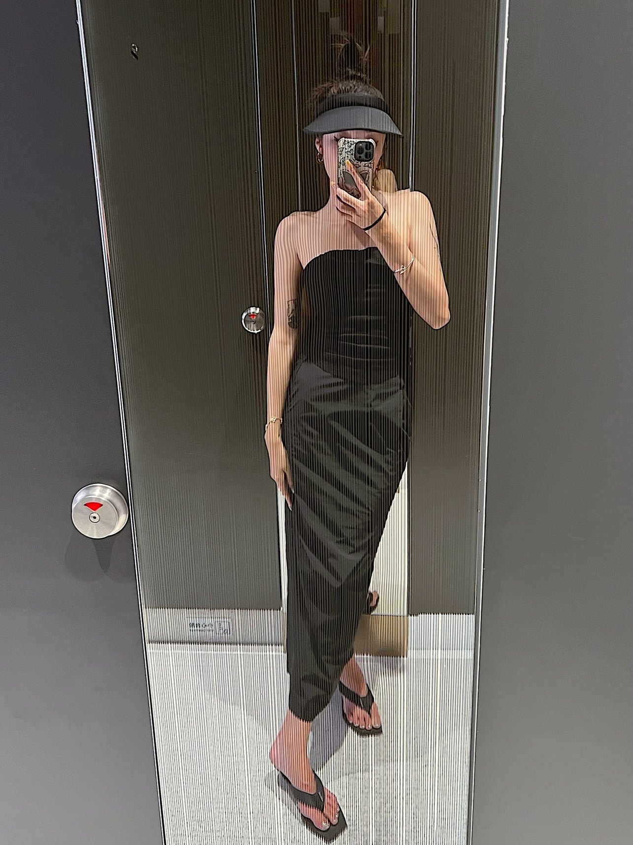 Bacchus online黑色暗黑RO风纸片人弹力修身显瘦一字肩上衣抹胸_虎窝淘