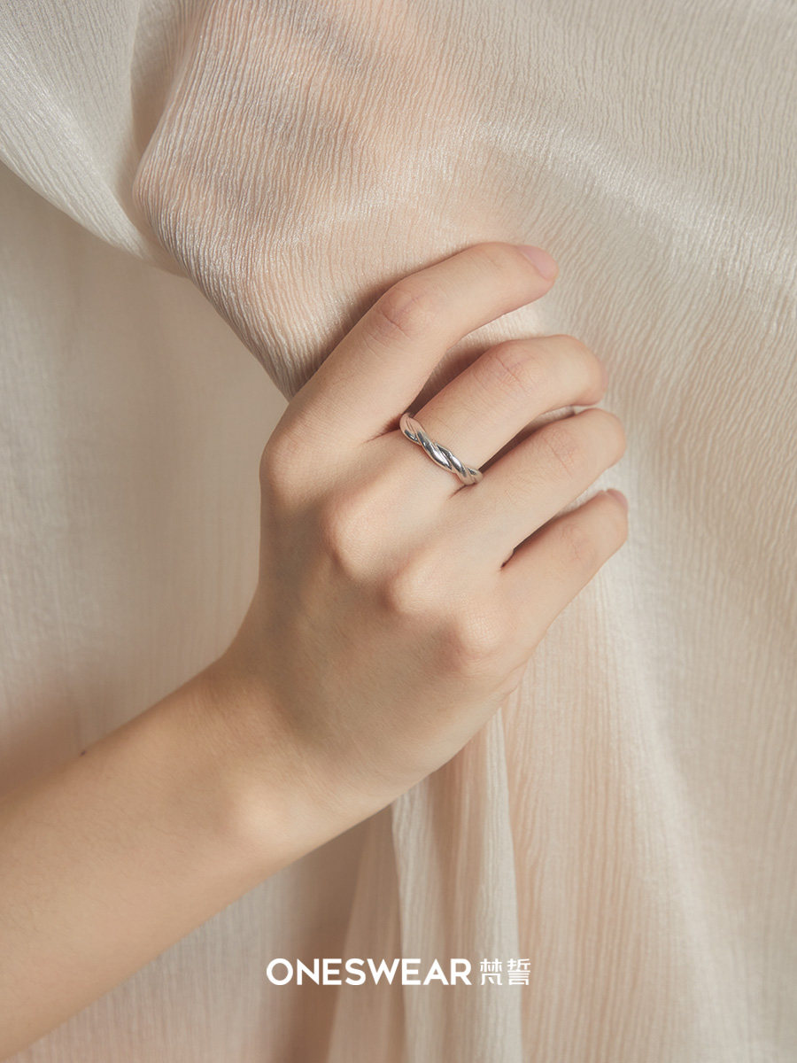 ONE SWEAR/梵誓想爱联结缠绕铂金18K金钻石结婚对戒情侣爱情定制_虎窝淘
